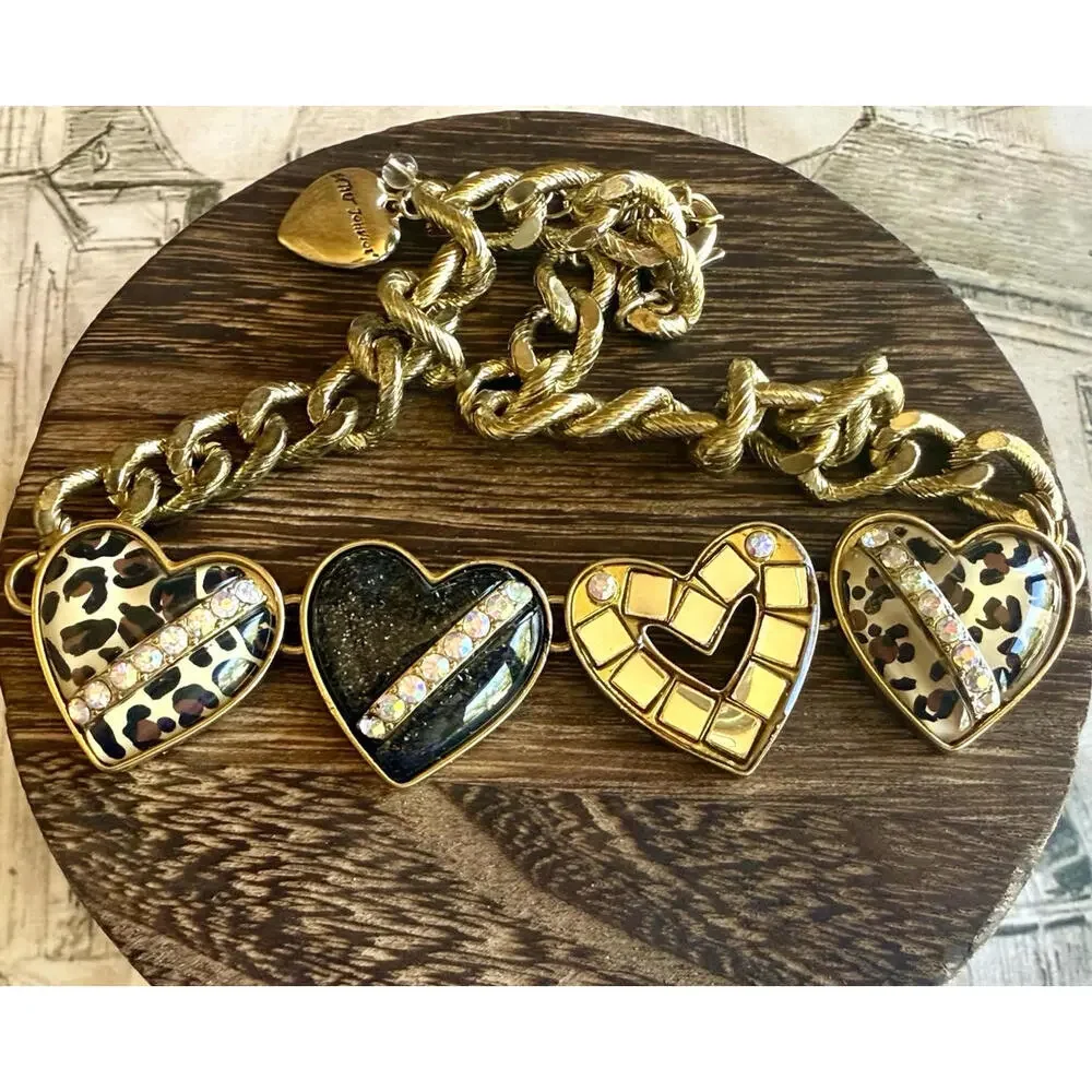 Betsey Johnson | Jewelry | Rare Betsey Johnson 6s Mod Puffy Heart ...